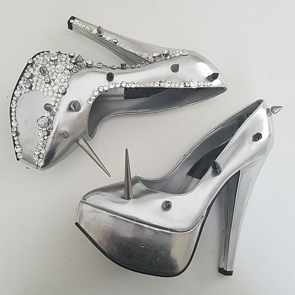 Silver Legacy Crystal Spike Pumps - Gem